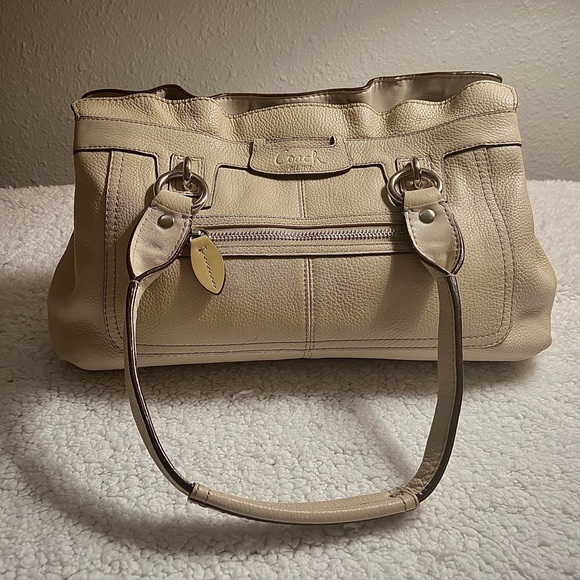 Coach | Bags | Coach Genuine Pebbled Leather Ivory Shoulder Bag 4682 ...